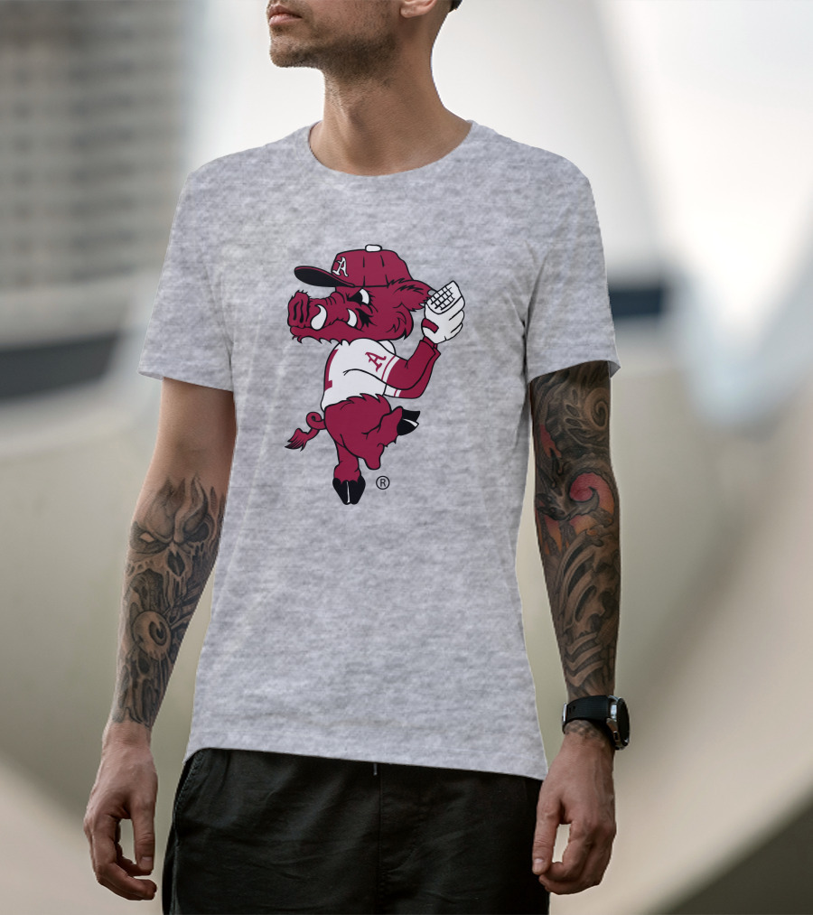 Arkansas Razorbacks Baseball Hog Pitching Ribby T-Shirt