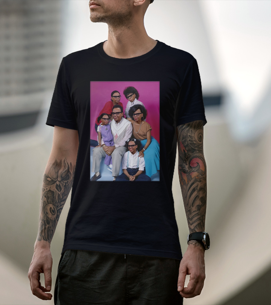 Mcdonkey Designs Keeping Up With The Ru's Family Portrait With Glasses On Pink Background T-Shirt