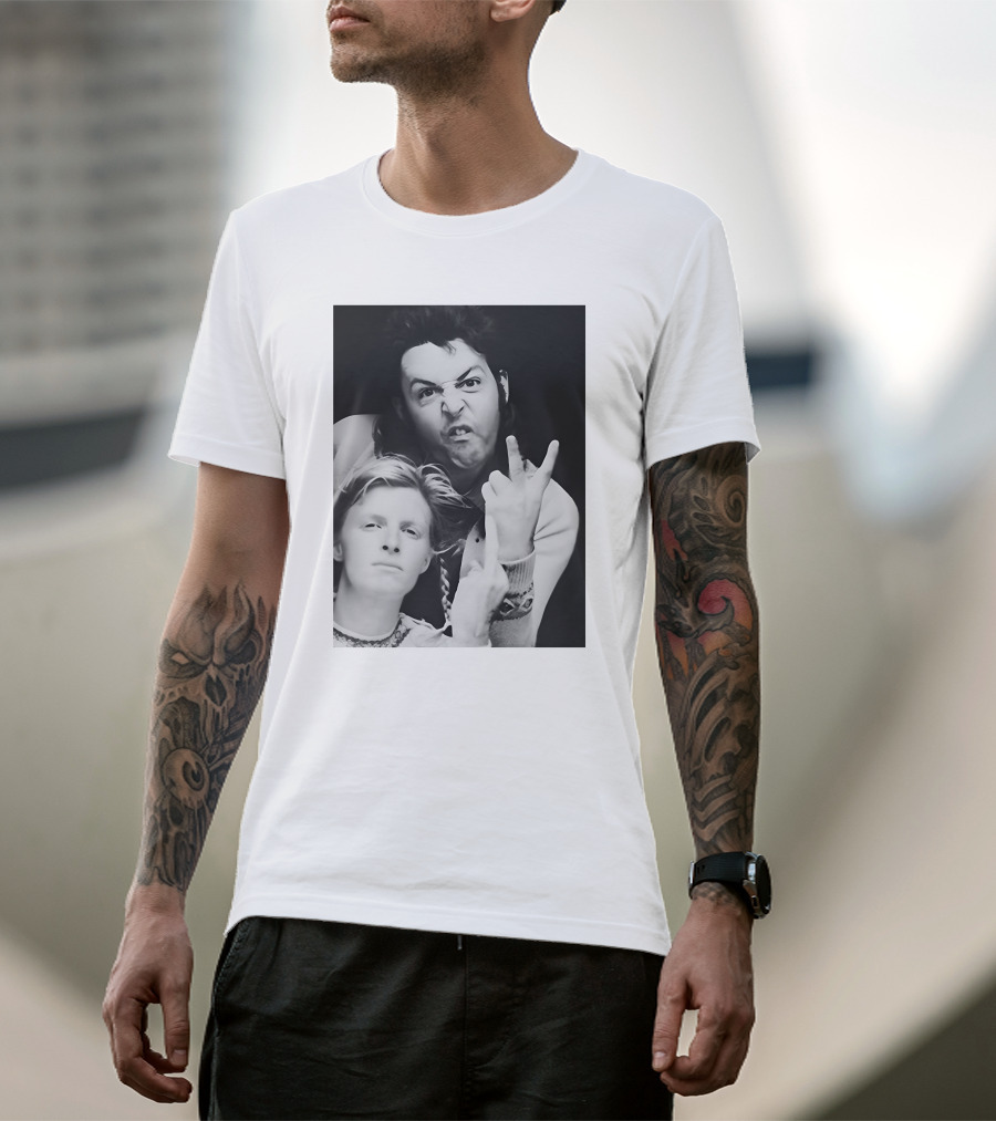 Paul Linda Wings Over Europe V Iconic Rock Duo Black White Photographic T-Shirt
