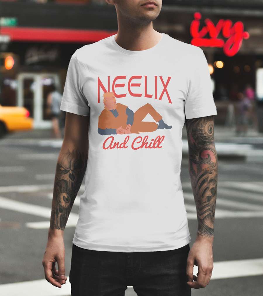 Neelix And Chill Star Trek Robert Picardo Mashup T-Shirt