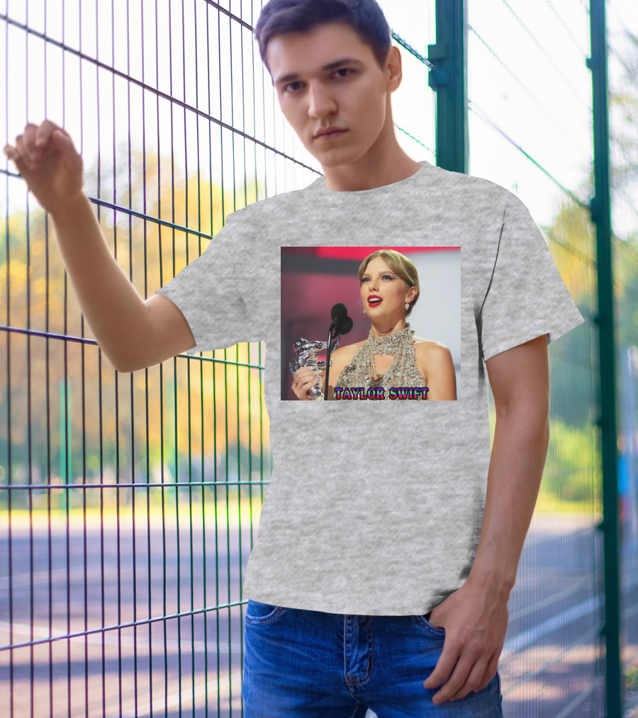 Taylor Swift Singer Songwriter Award Moment T-Shirt