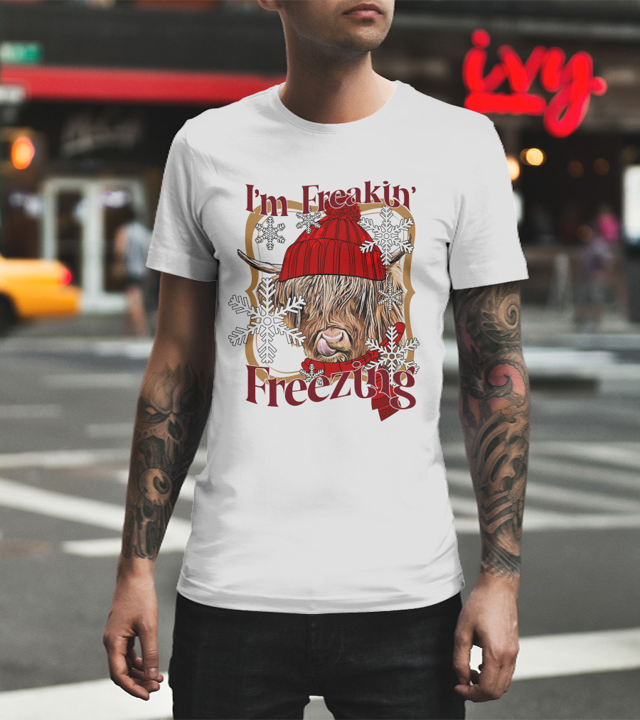 I'm Freakin' Freezing Highland Cow Snowflakes Winter T-Shirt