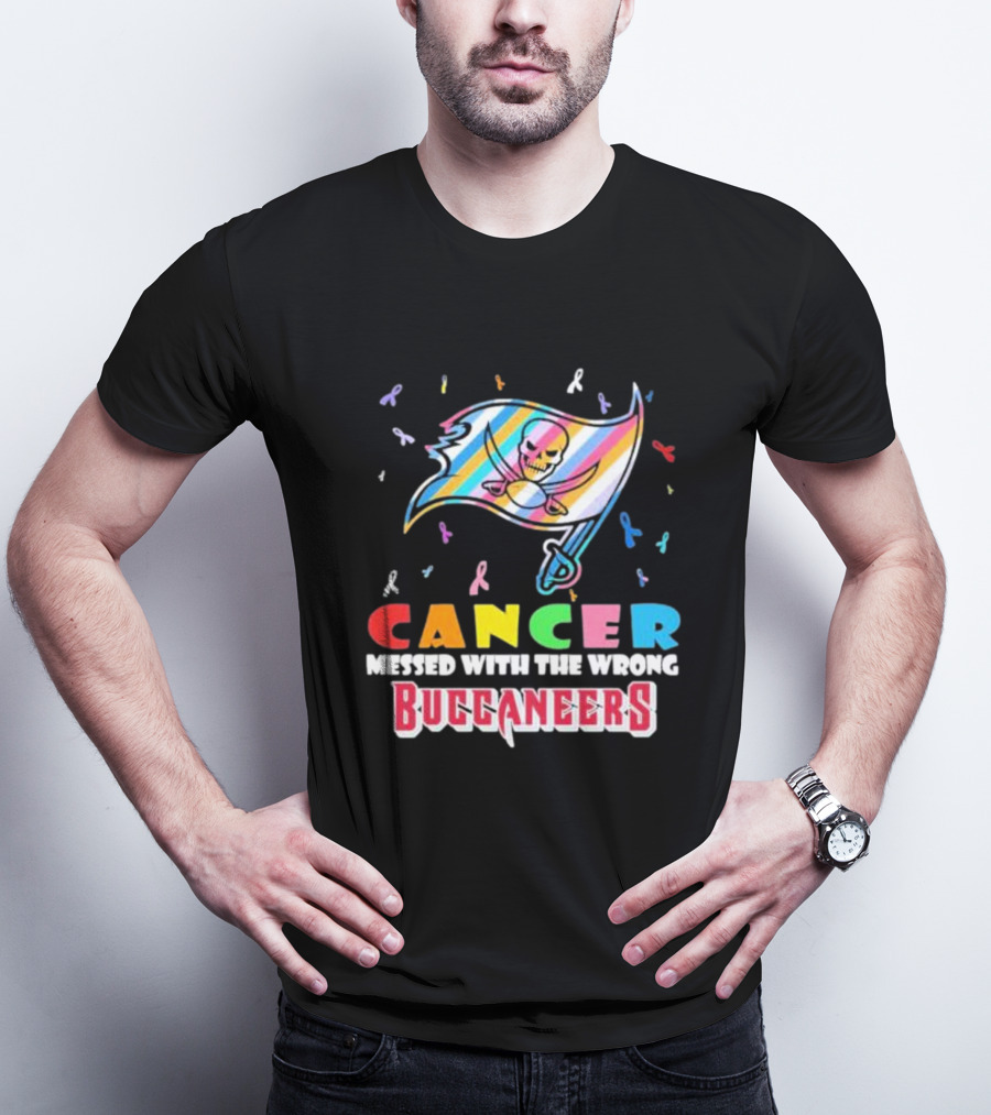 Cancer Messed With The Wrong Buccaneers Rainbow Skull Flag And Ribbons T-Shirt