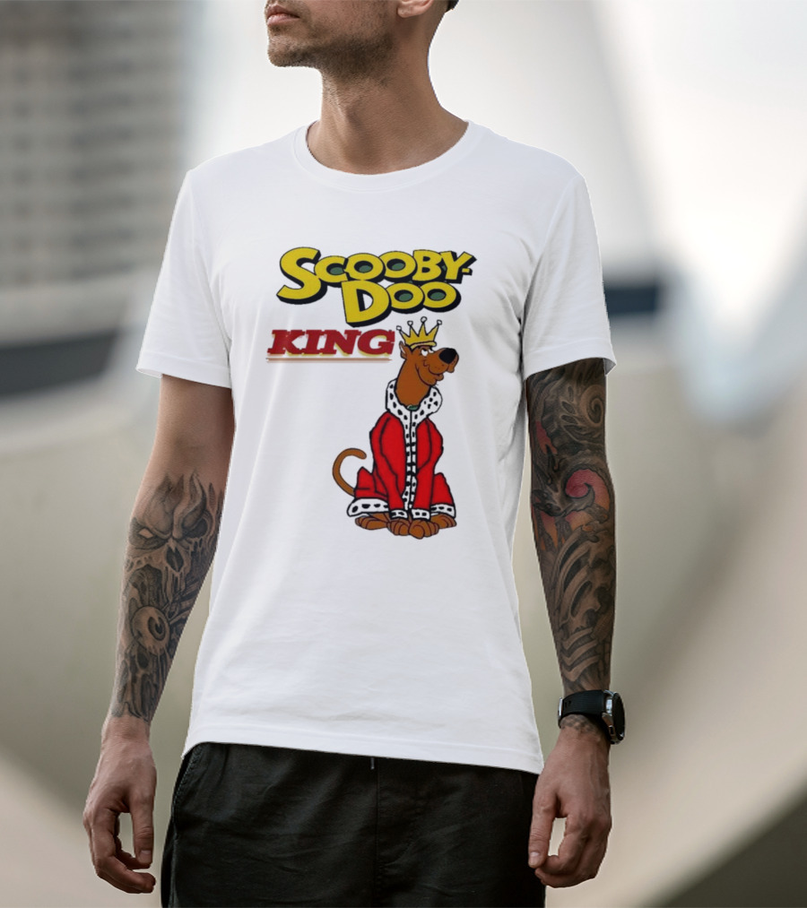 Scooby Doo King Crowned With Royal Red Robe T-Shirt