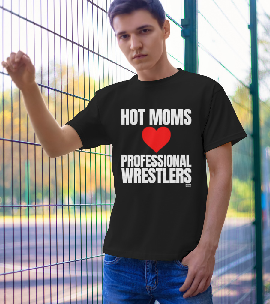 Hot Moms Love Professional Wrestlers ROH Maria Kanellis T-Shirt