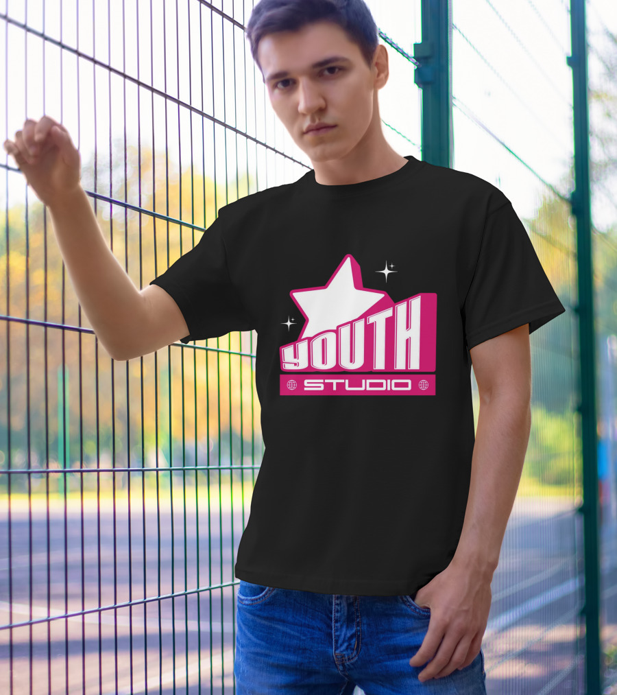 Youth Studio Magenta Y2k Streetwear T-Shirt