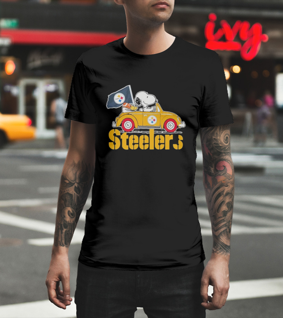 Peanuts Snoopy Woodstock Driving Yellow Car With Steelers Flag T-Shirt