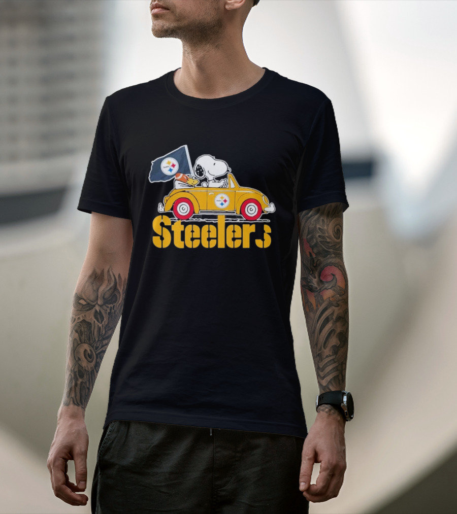 Peanuts Snoopy Woodstock Driving Yellow Car With Steelers Flag T-Shirt