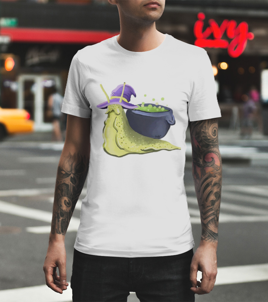 Cauldron Snail Classic Witch Hat Potion Magic T-Shirt