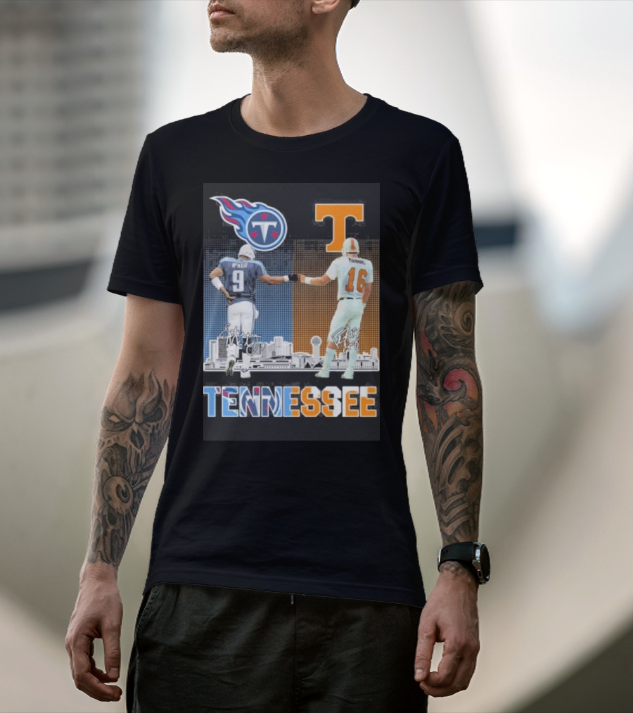 Tennessee Titans Steve McNair Peyton Manning Volunteers Skyline T-Shirt