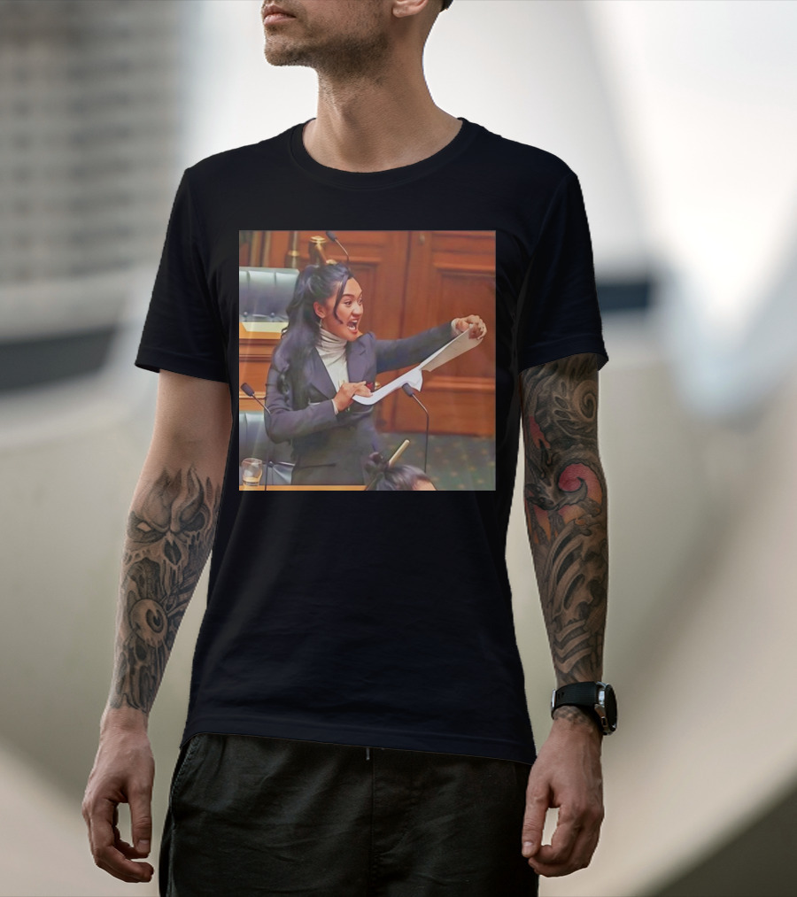 Maori MP Rips Treaty Bill In Parliament Session T-Shirt