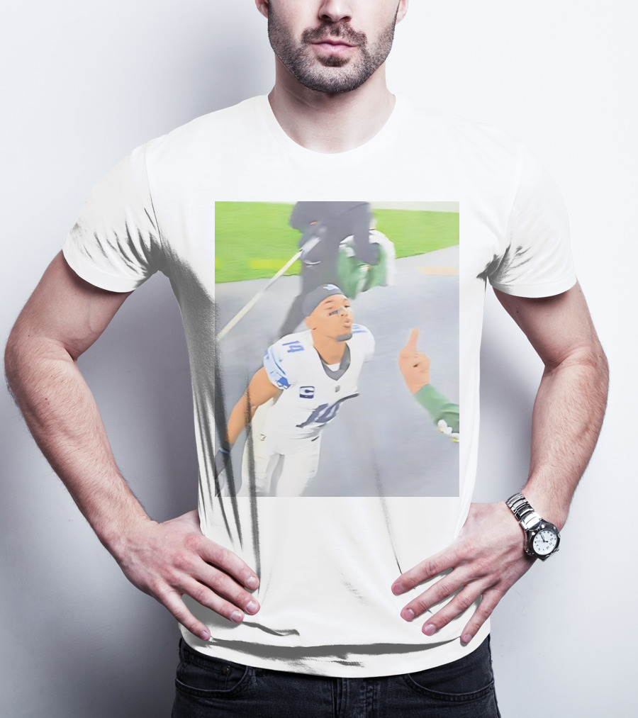 Amon Ra St Brown Number 14 Lions Kiss Meme T-Shirt