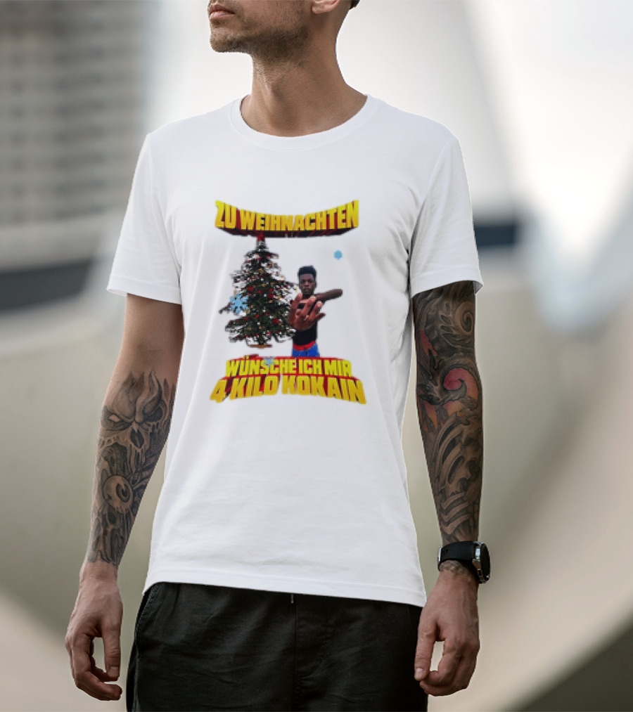 Zu Weihnachten Wünsche Ich Mir 4 Kilo Kokain Christmas Tree And Person T-Shirt