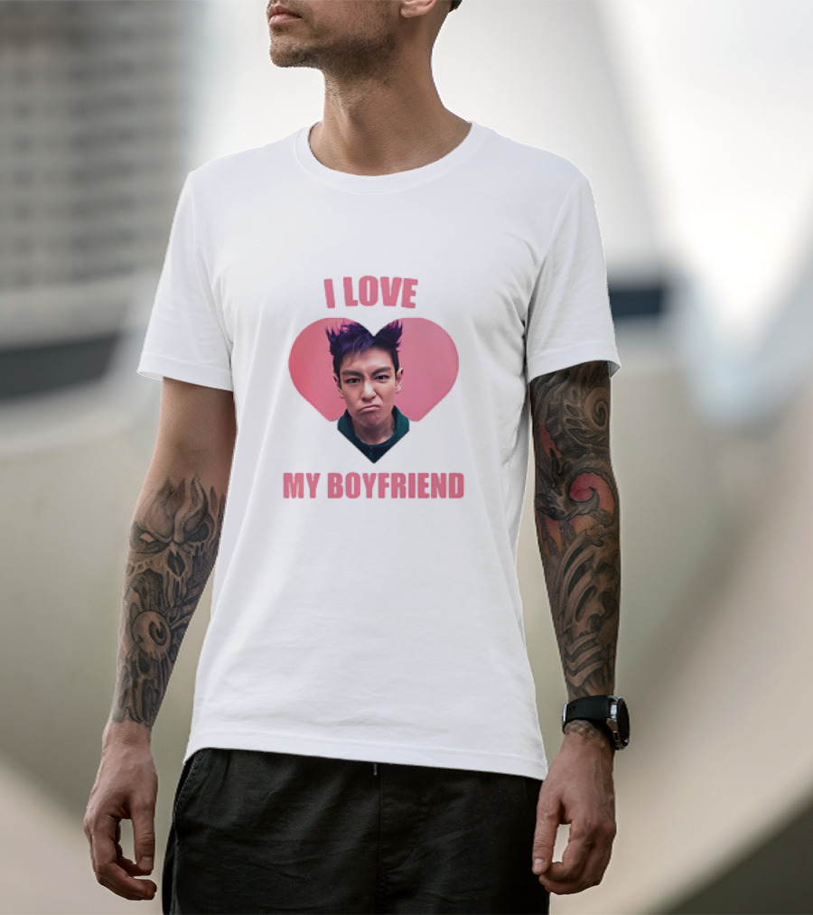 I LOVE MY BOYFRIEND Heart Face Pink Hair T-Shirt