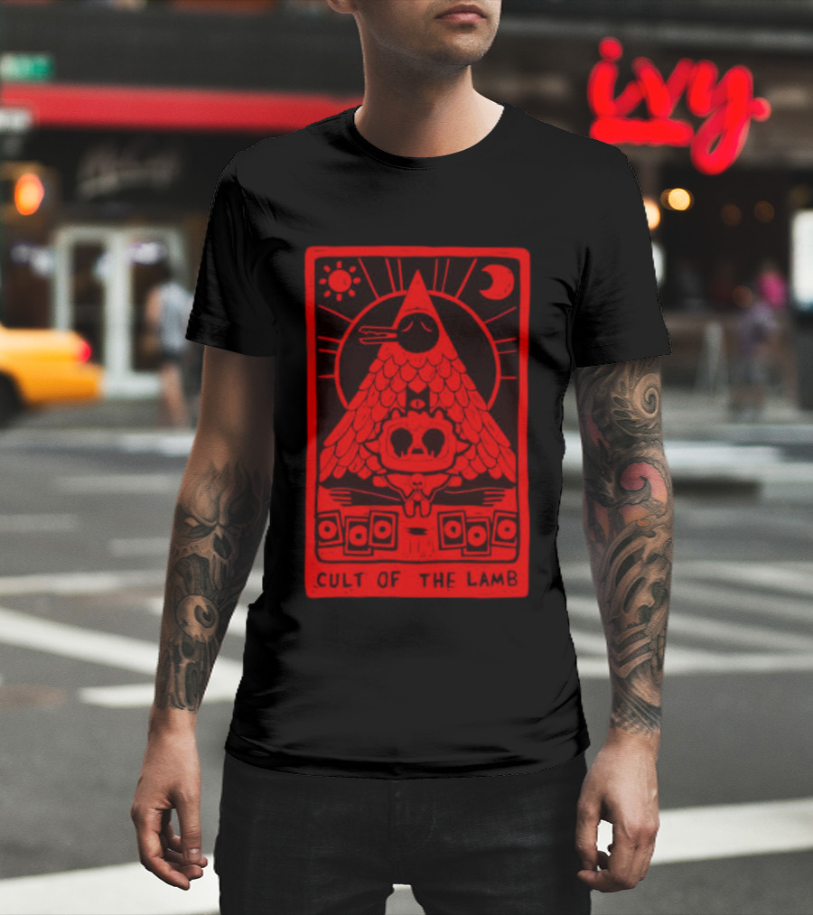 Cult Of The Lamb Red Tarot Pyramid With Sun And Moon Symbols T-Shirt