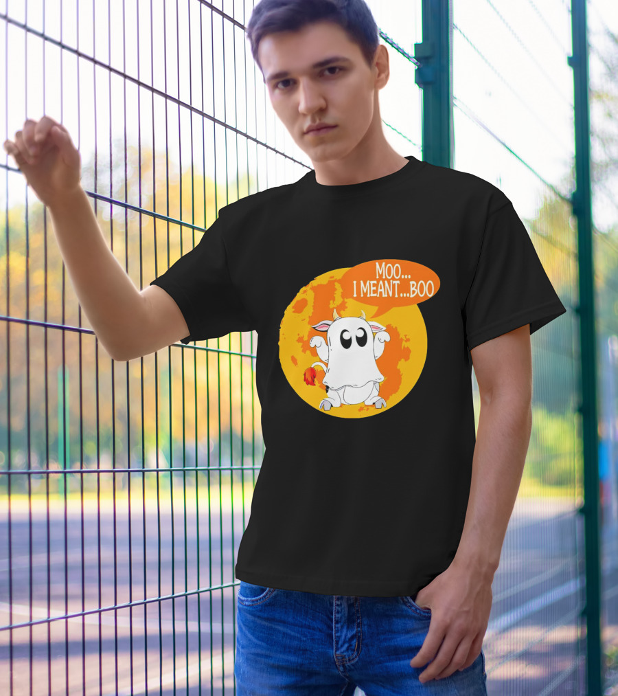 Moo I Meant Boo Ghost Cow Halloween Costume T-Shirt