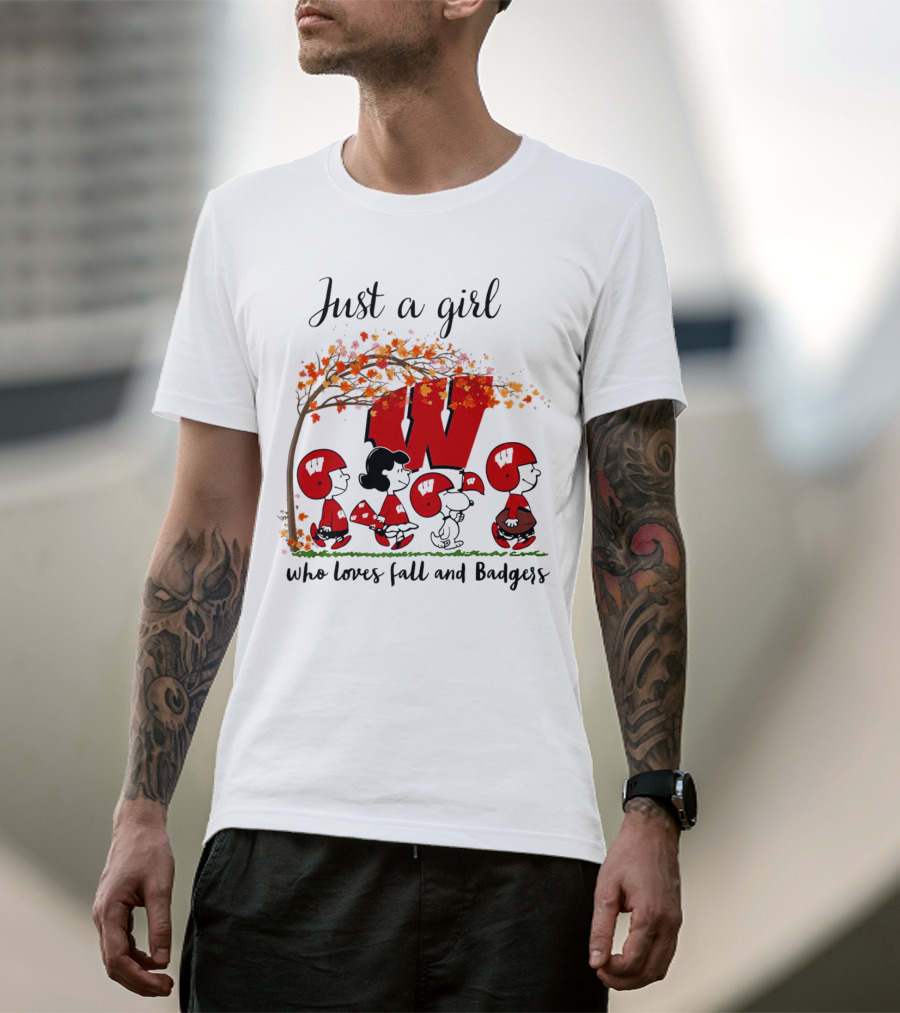 Just A Girl Who Loves Fall And Wisconsin Badgers Peanuts Cartoon T-Shirt