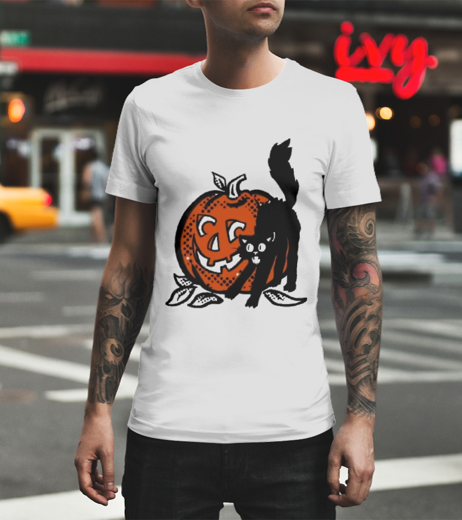 Vintage Halloween Pumpkin And Black Cat T-Shirt