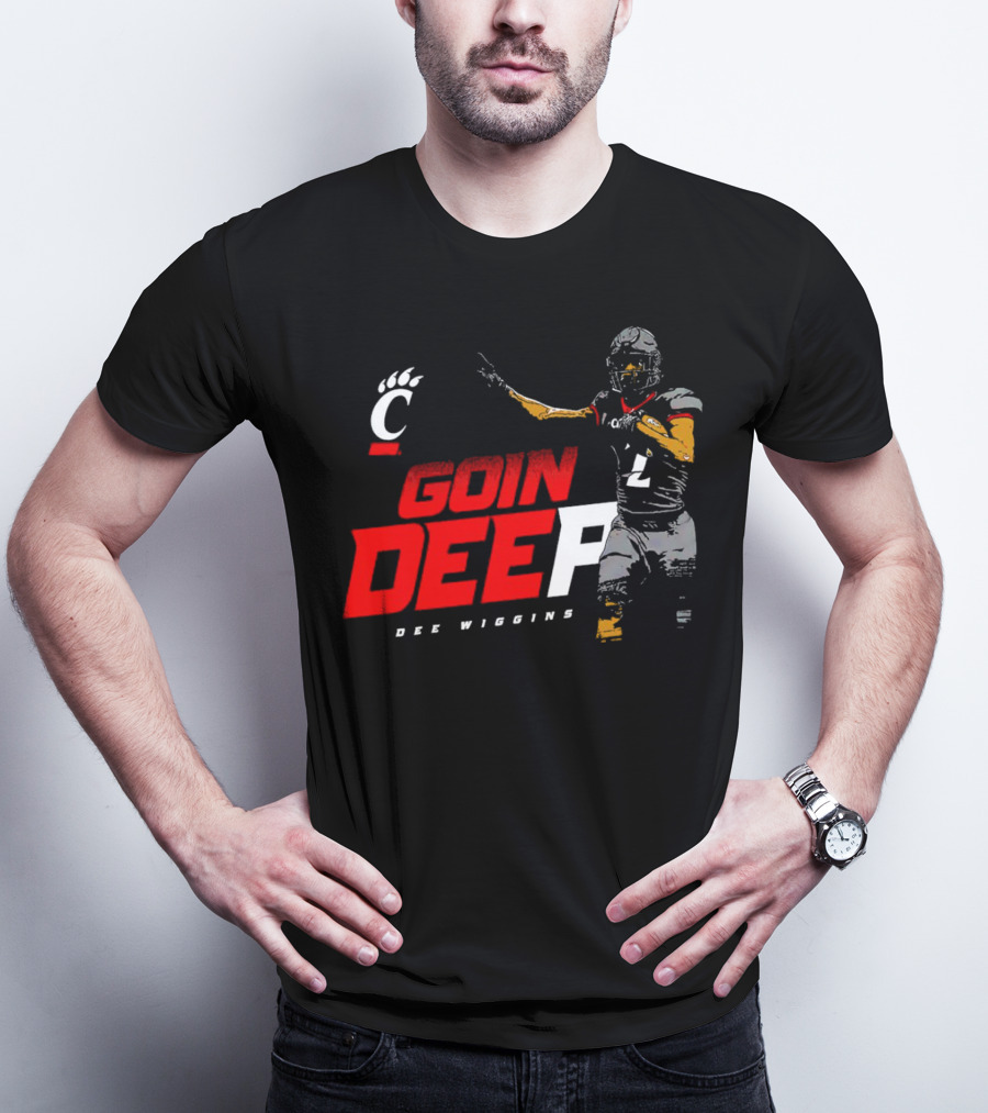 Dee Wiggins Goin’ Deep Cincinnati Bearcats Football Iconic Play Action T-Shirt