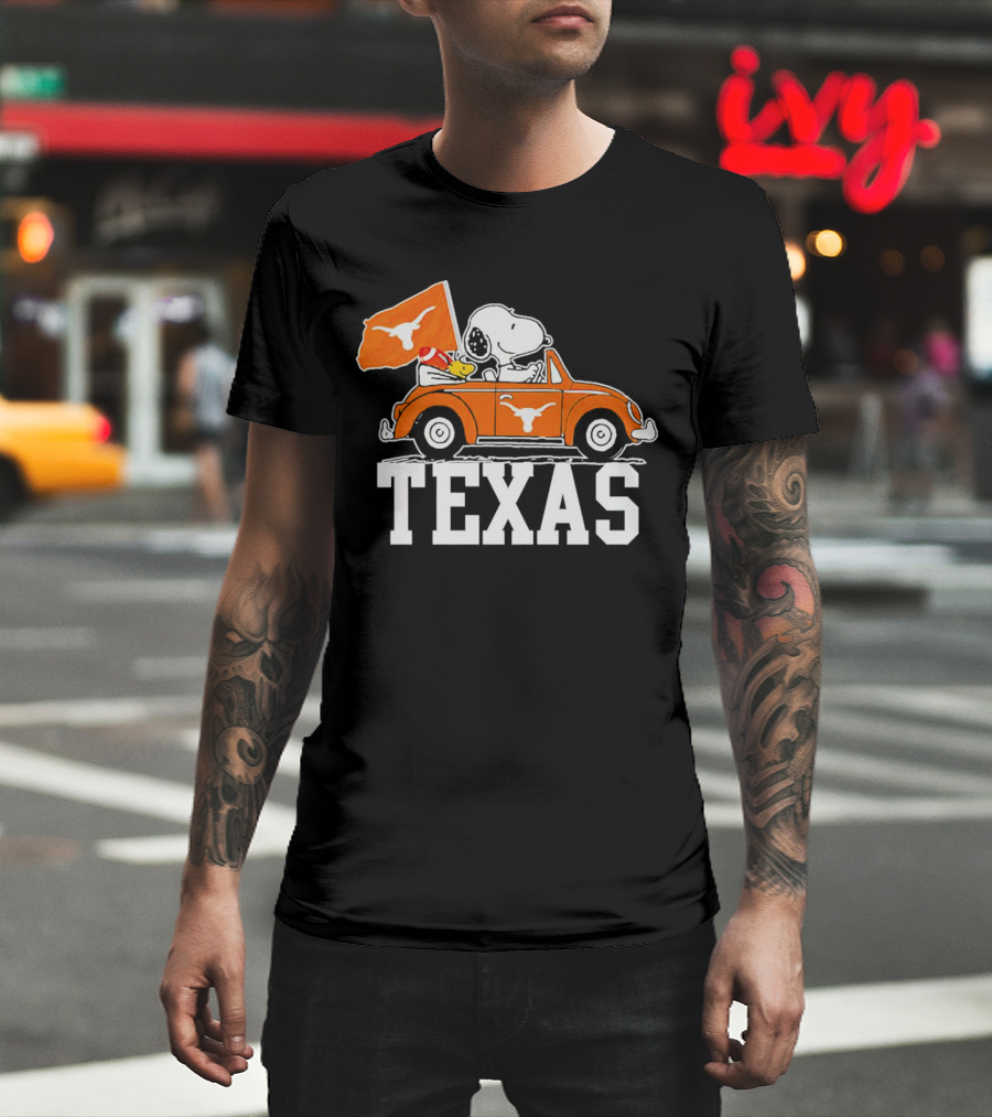 Snoopy Drives Car Texas Longhorns Flag T-Shirt