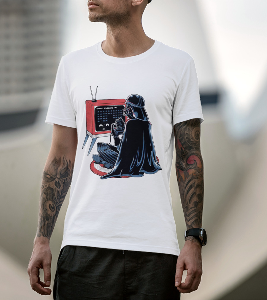 Nostalgic Darth Vader Playing Space Invaders On Retro TV T-Shirt