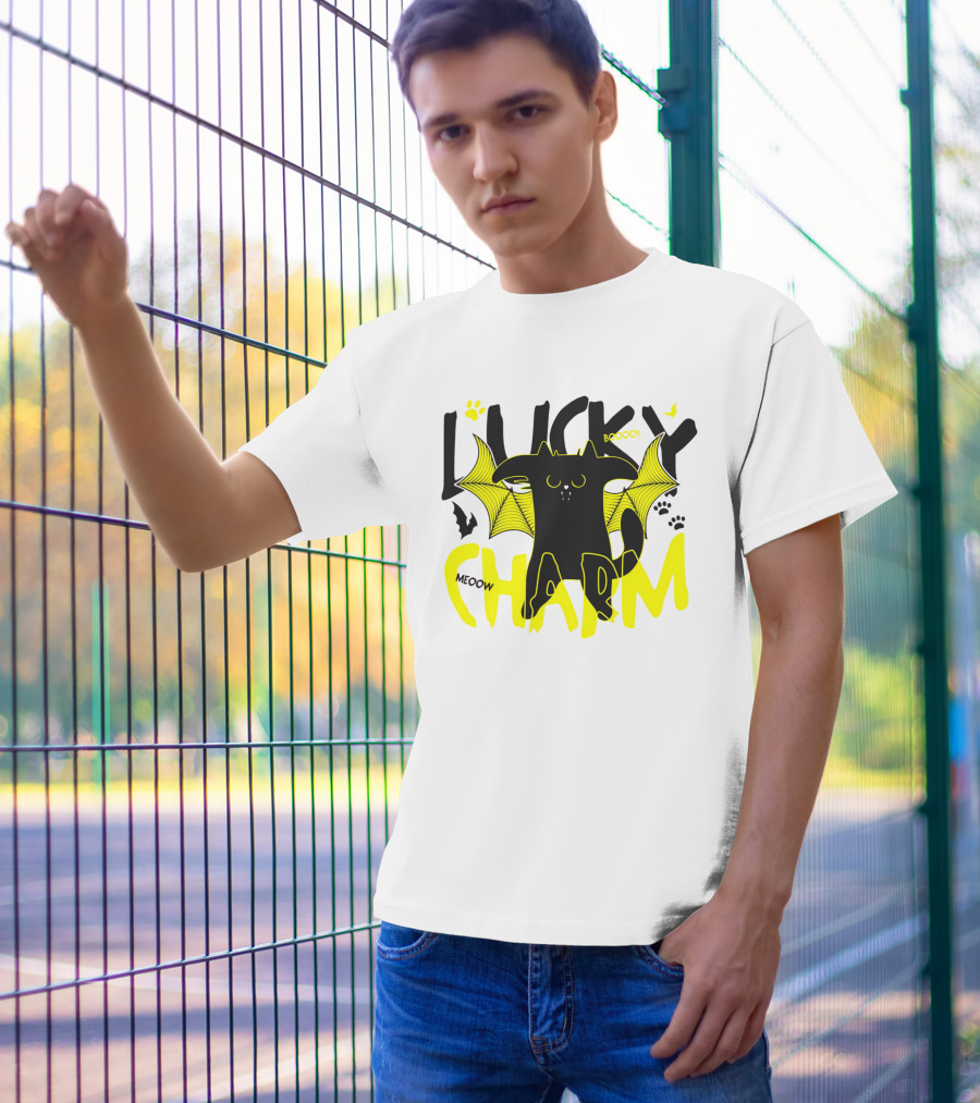 Lucky Charm Booo Meoow Bat Cat Halloween Paws T-Shirt