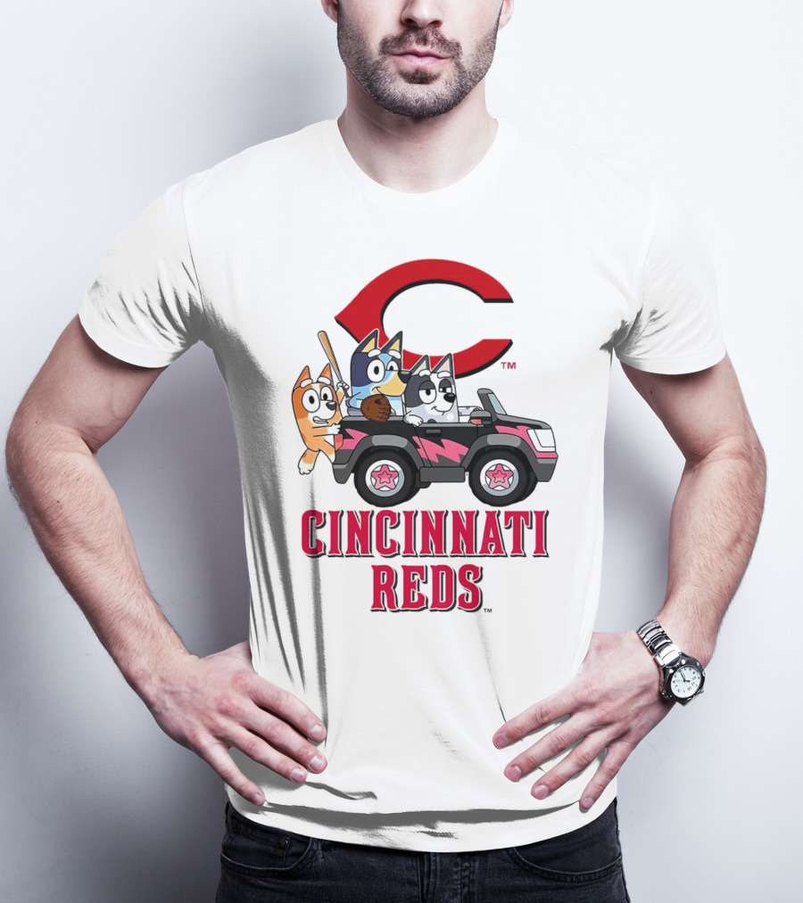Cincinnati Reds Bandit Chilli Aunt Trixie Heeler Jeep T-Shirt