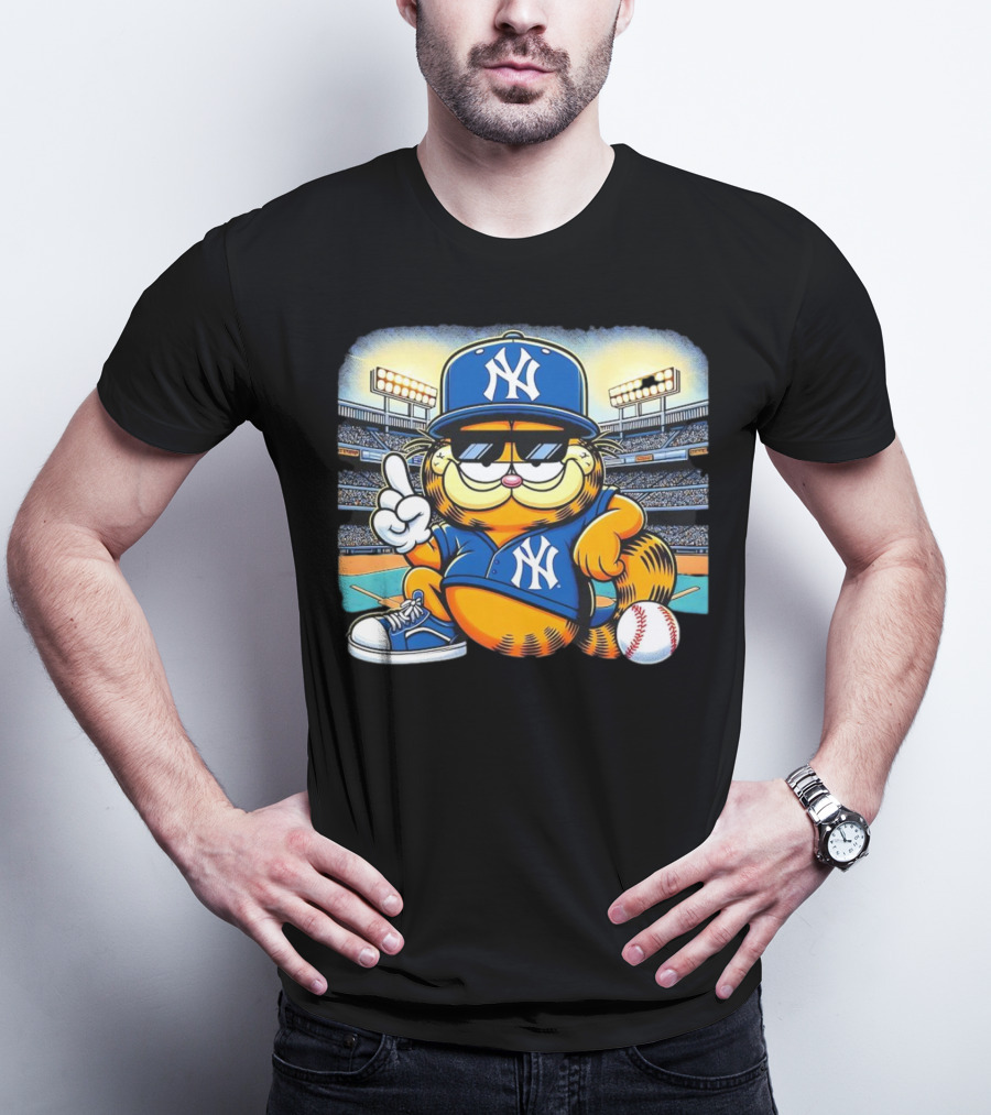 New York Yankees Baseball Garfield Cartoon Stadium Scene T-Shirt