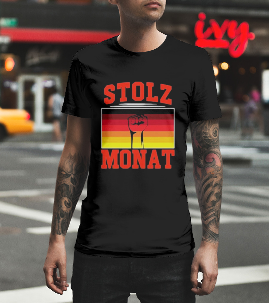 Stolz Monat Fist With German Flag Colors T-Shirt