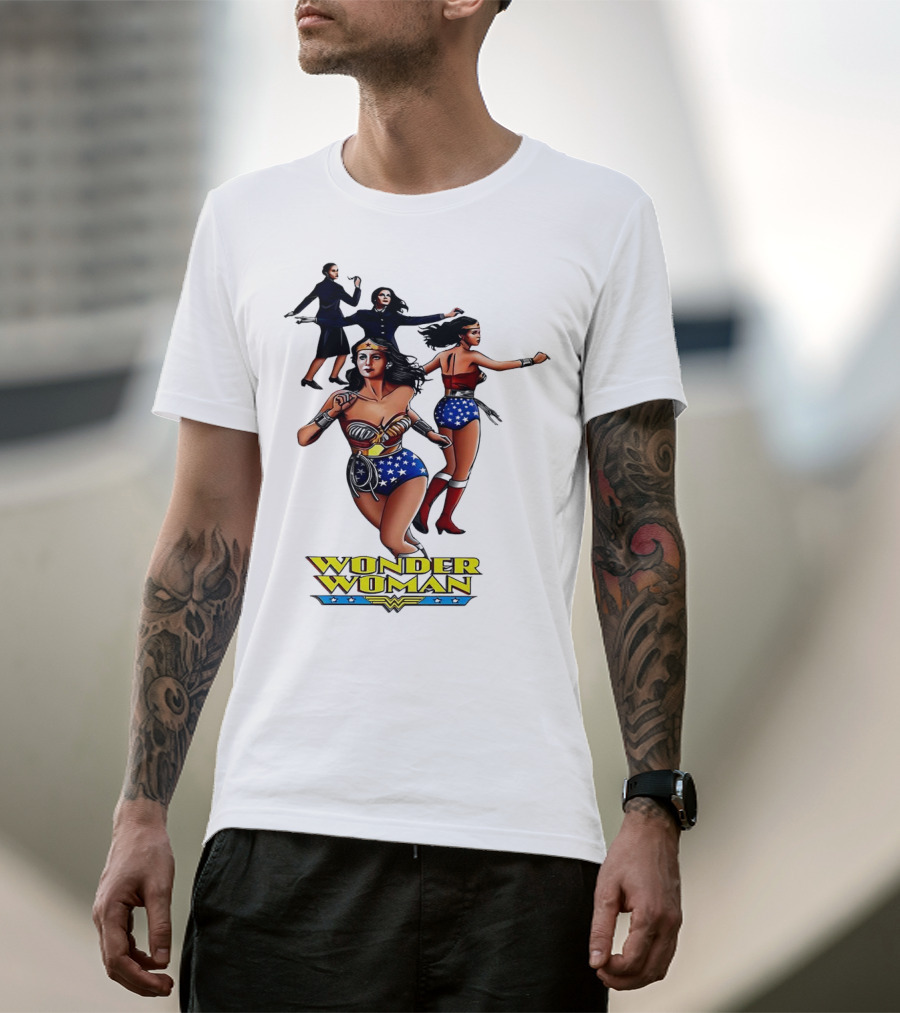 Wonder Woman Classic Logo Comic Character Poses T-Shirt