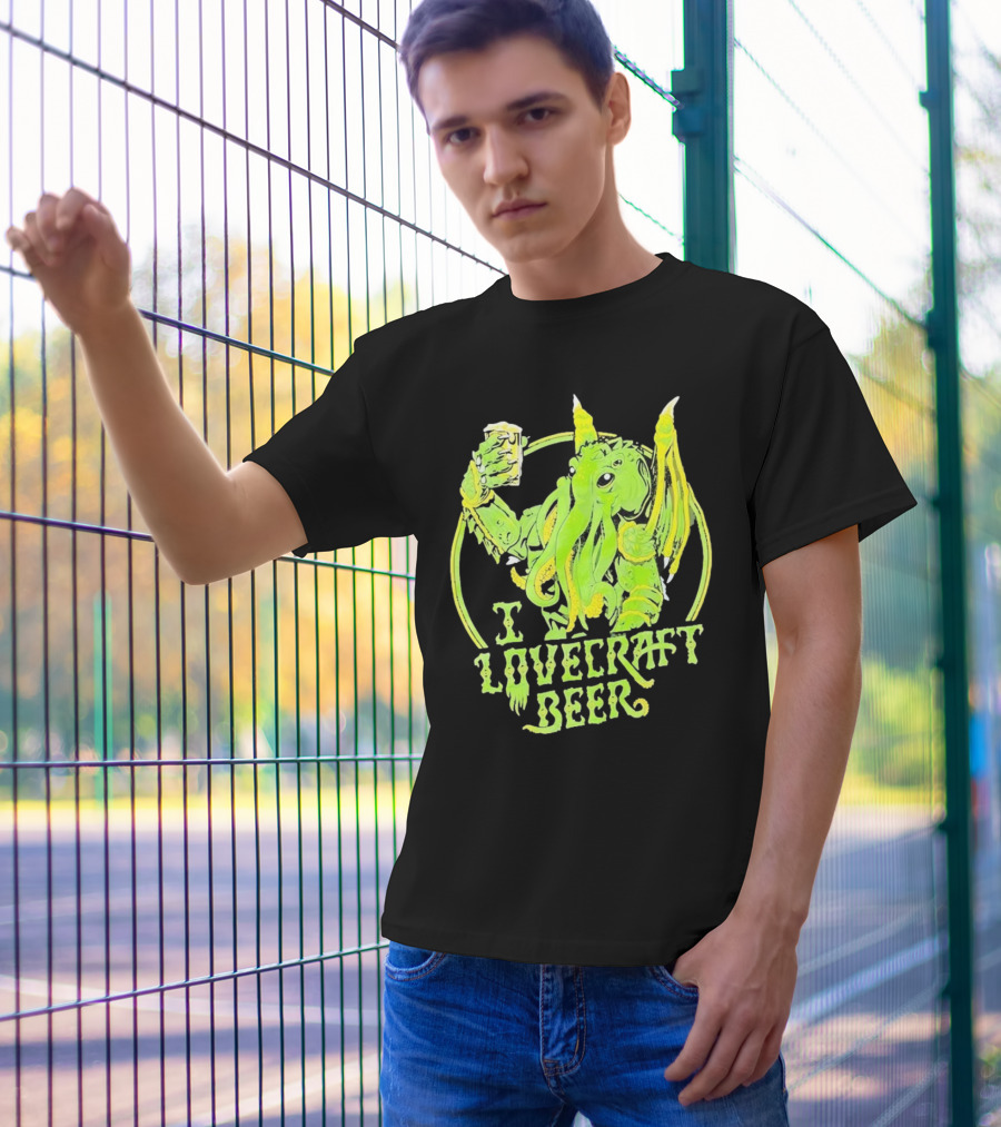 Cthulhu I Love Craft Beer Green Creature Holding Mug T-Shirt
