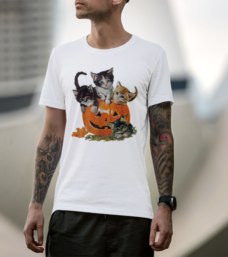 Vintage 90s Cat Pumpkin Halloween Spooky Season T-Shirt