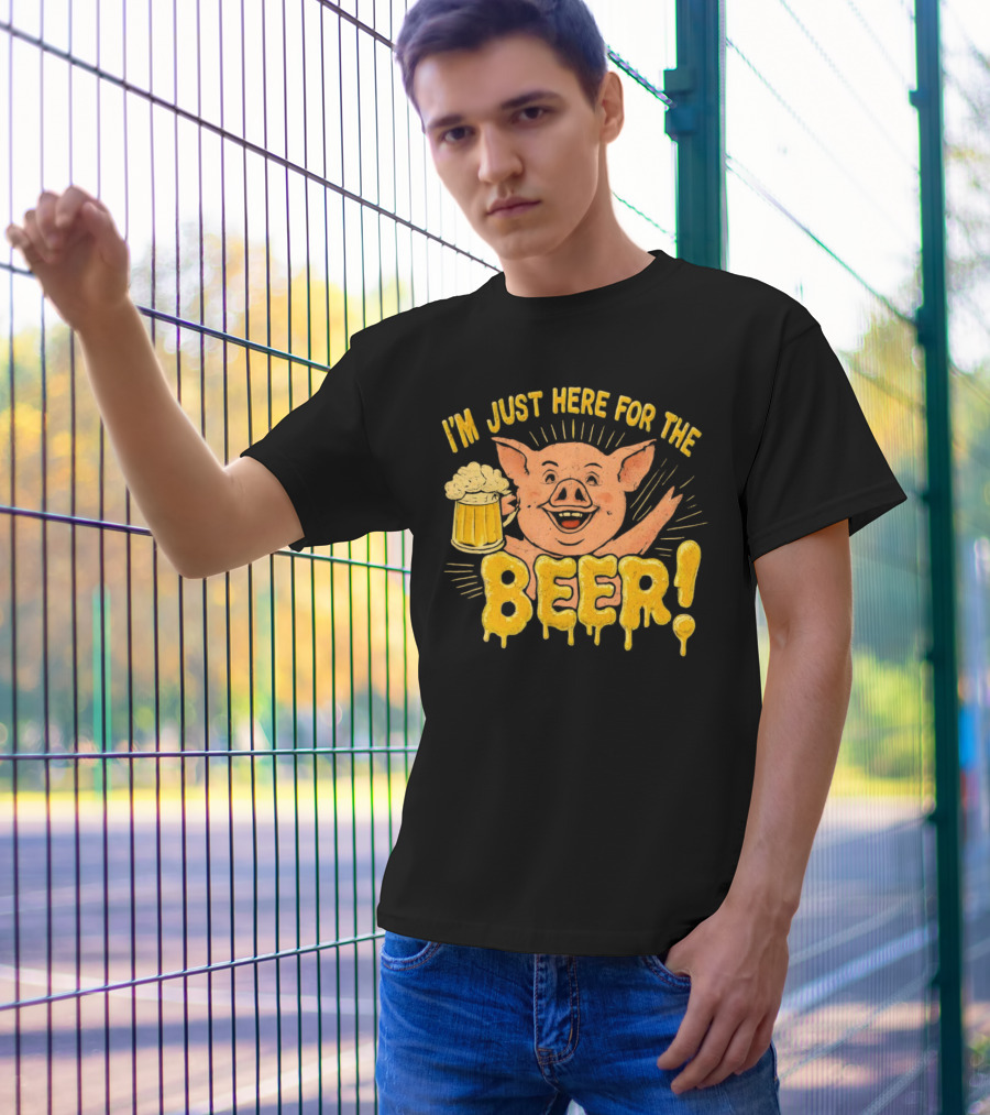 I’m Just Here For The Beer Pig With Beer Mug T-Shirt