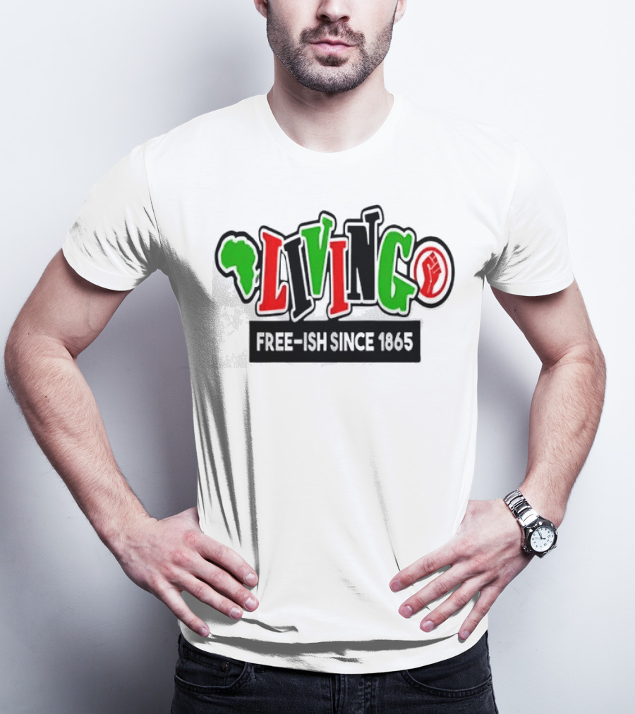 LIVING FREE-ISH SINCE 1865 AFRICA MAP SYMBOL FIST T-Shirt