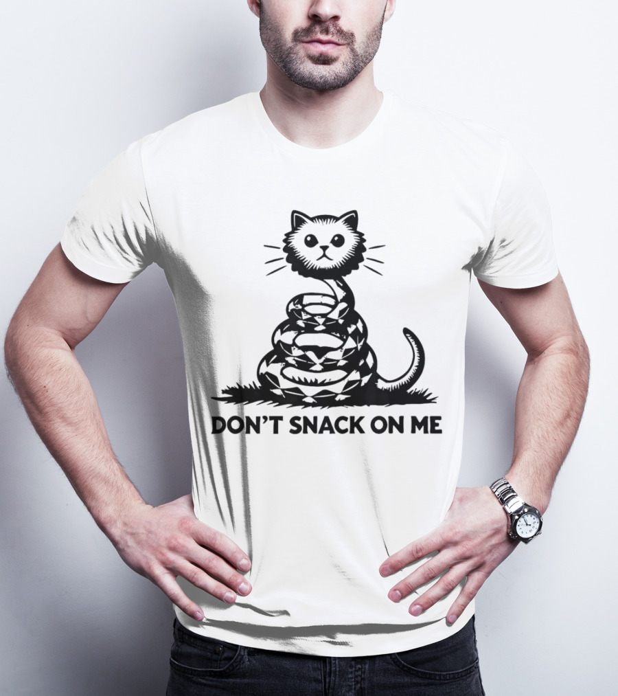 DON'T SNACK ON ME Cat Snake Coiled혻 T-Shirt