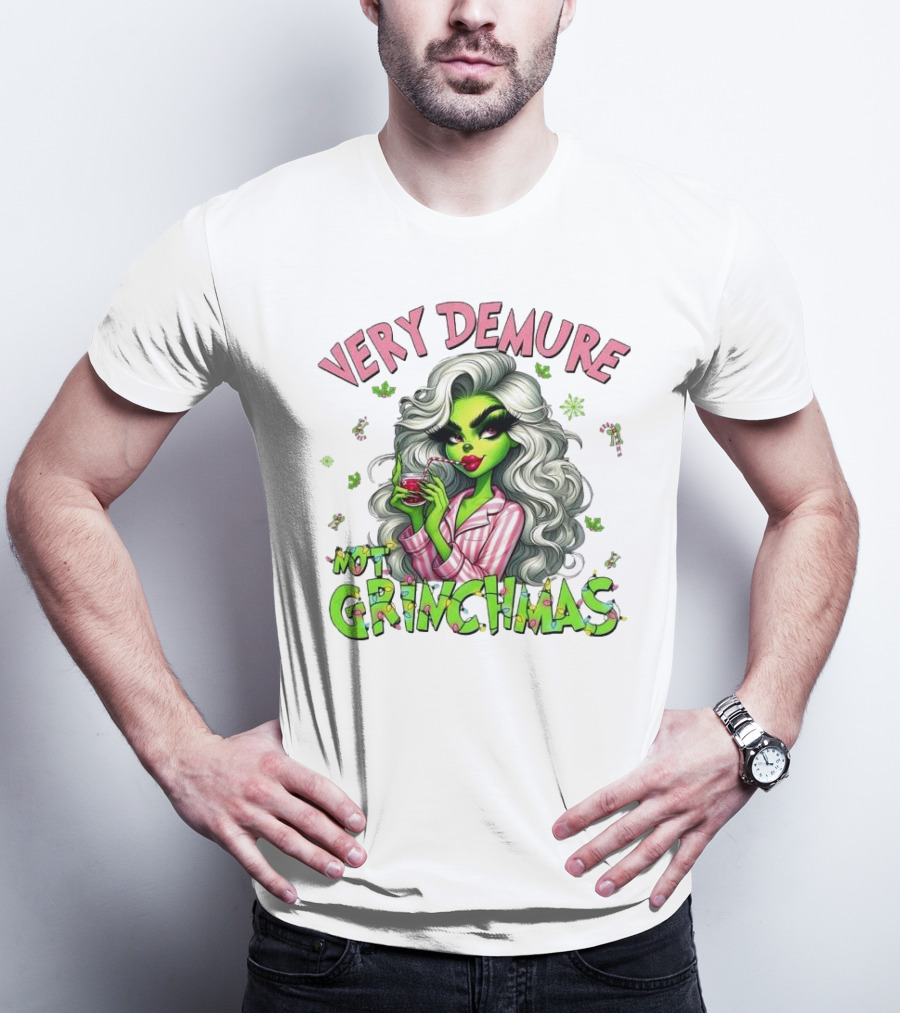 Very Demure Not Grinchmas Christmas Grinch Girl T-Shirt