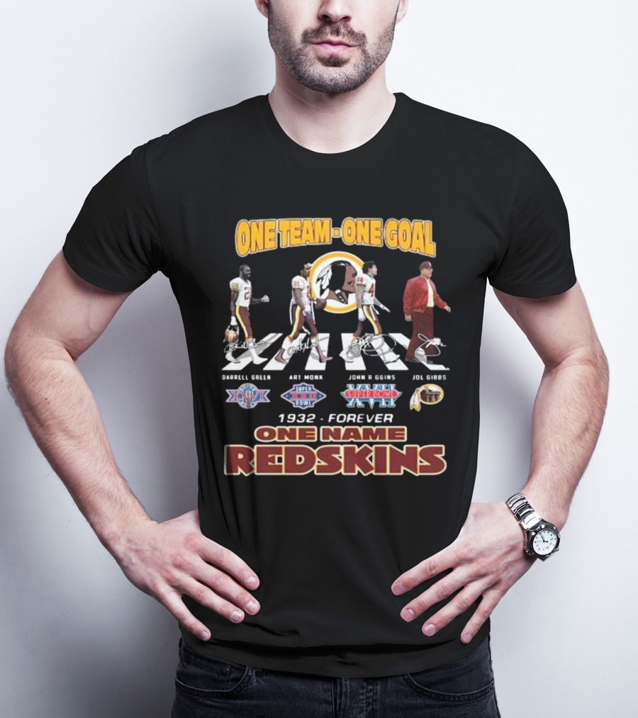 One Team One Goal 1932-Forever One Name Redskins Darrell Green Art Monk John Riggins Joe Gibbs Walking Signatures T-Shirt