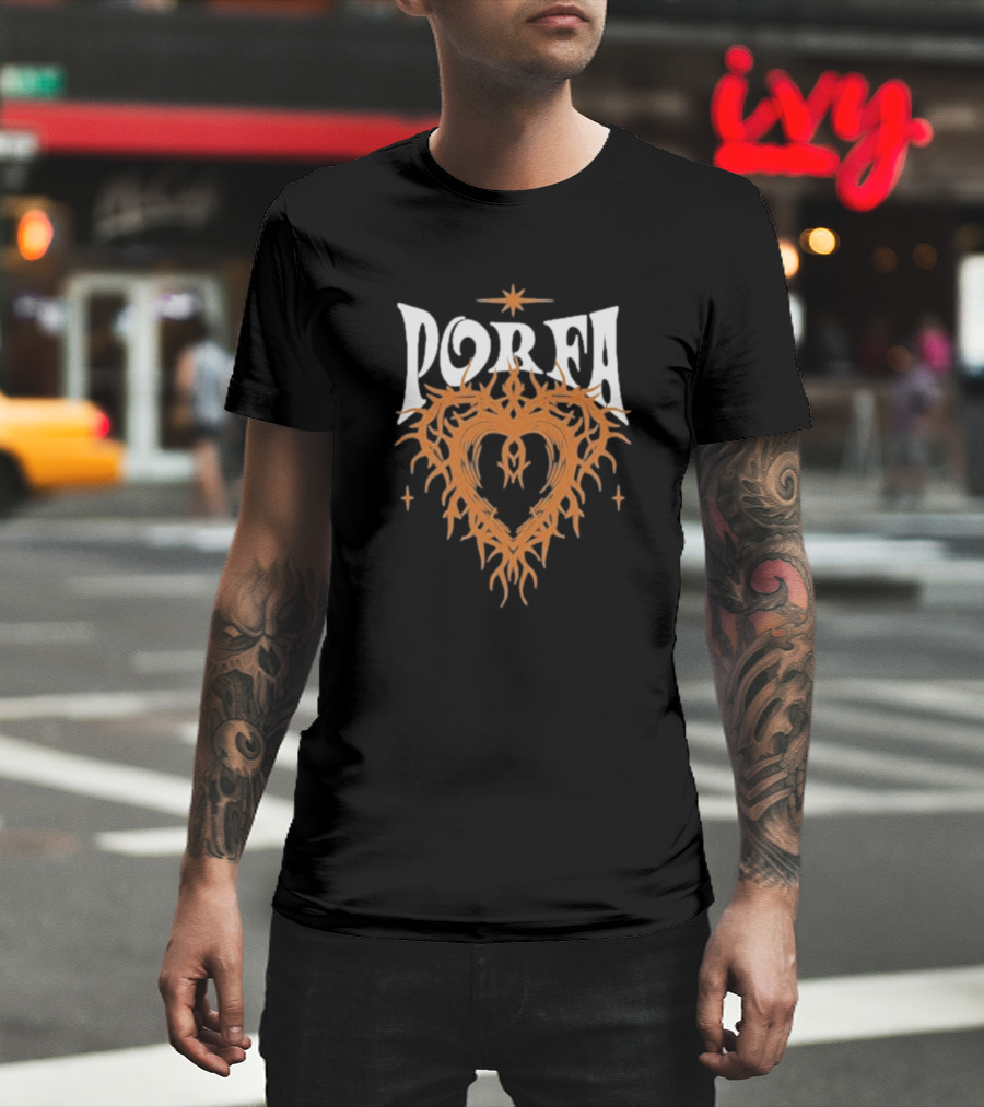Porfa Stylized Text With Ornate Thorn Heart Design T-Shirt