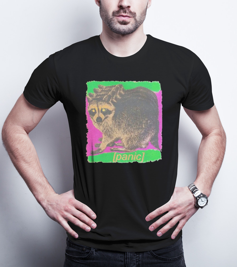 Raccoon [panic] Colorful Retro T-Shirt