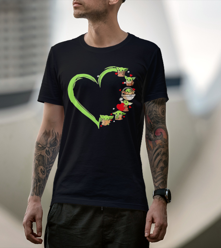 Baby Yoda Cute Heart Green Outline Mandalorian Grogu Love T-Shirt