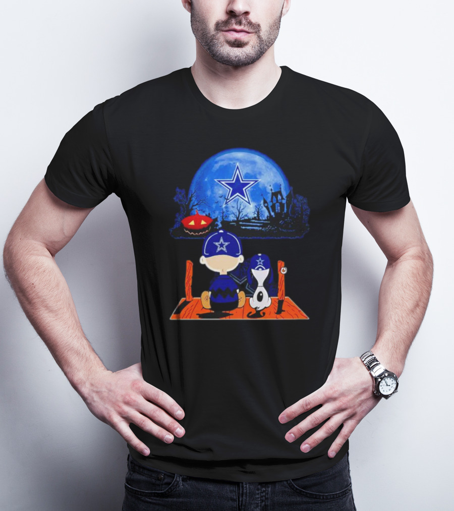 Charlie Brown And Snoopy Dallas Cowboys Halloween Under Blue Moon With Pumpkin T-Shirt
