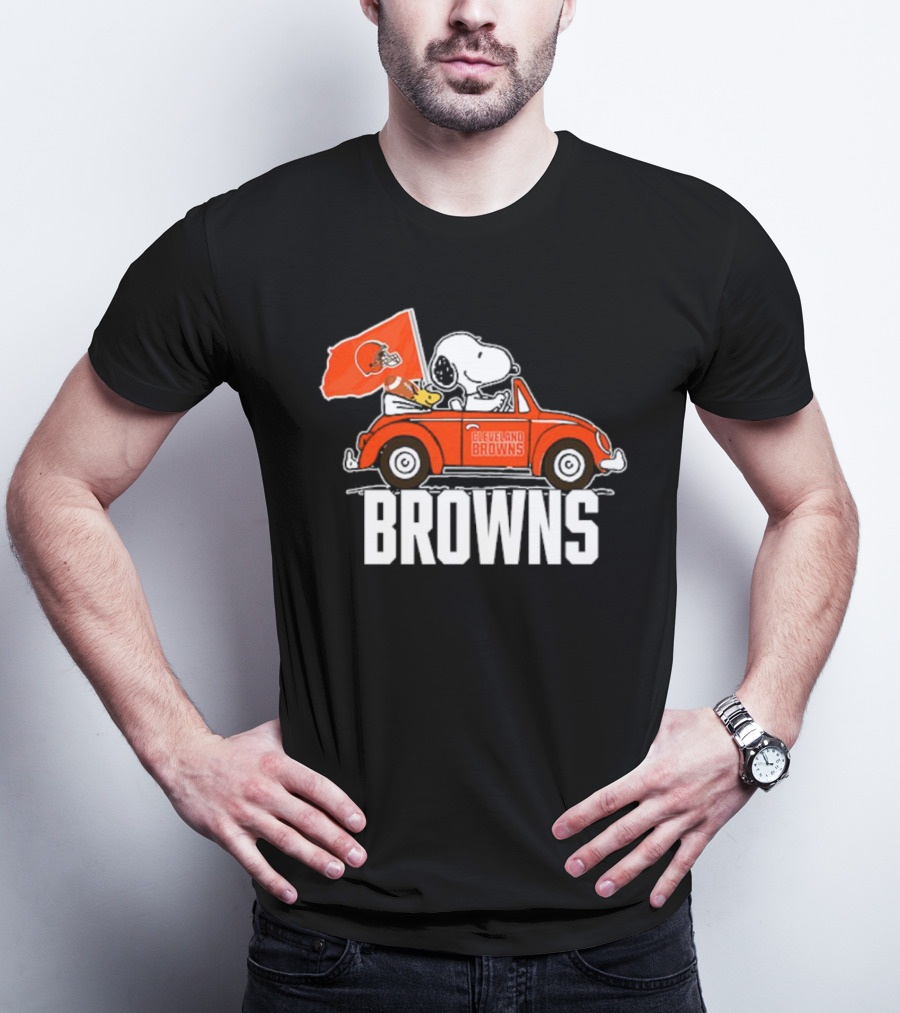 Cleveland Browns Snoopy Woodstock Driving Car With Flag T-Shirt