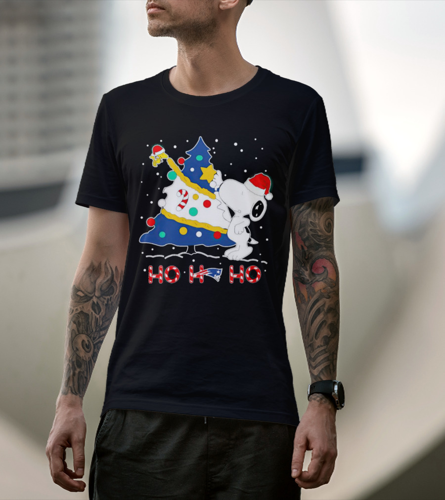 Snoopy Woodstock Decorating Christmas Tree New England Patriots Ho Ho Ho T-Shirt