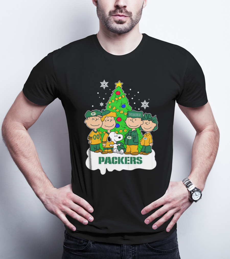 Green Bay Packers Christmas Peanuts Characters With Tree T-Shirt