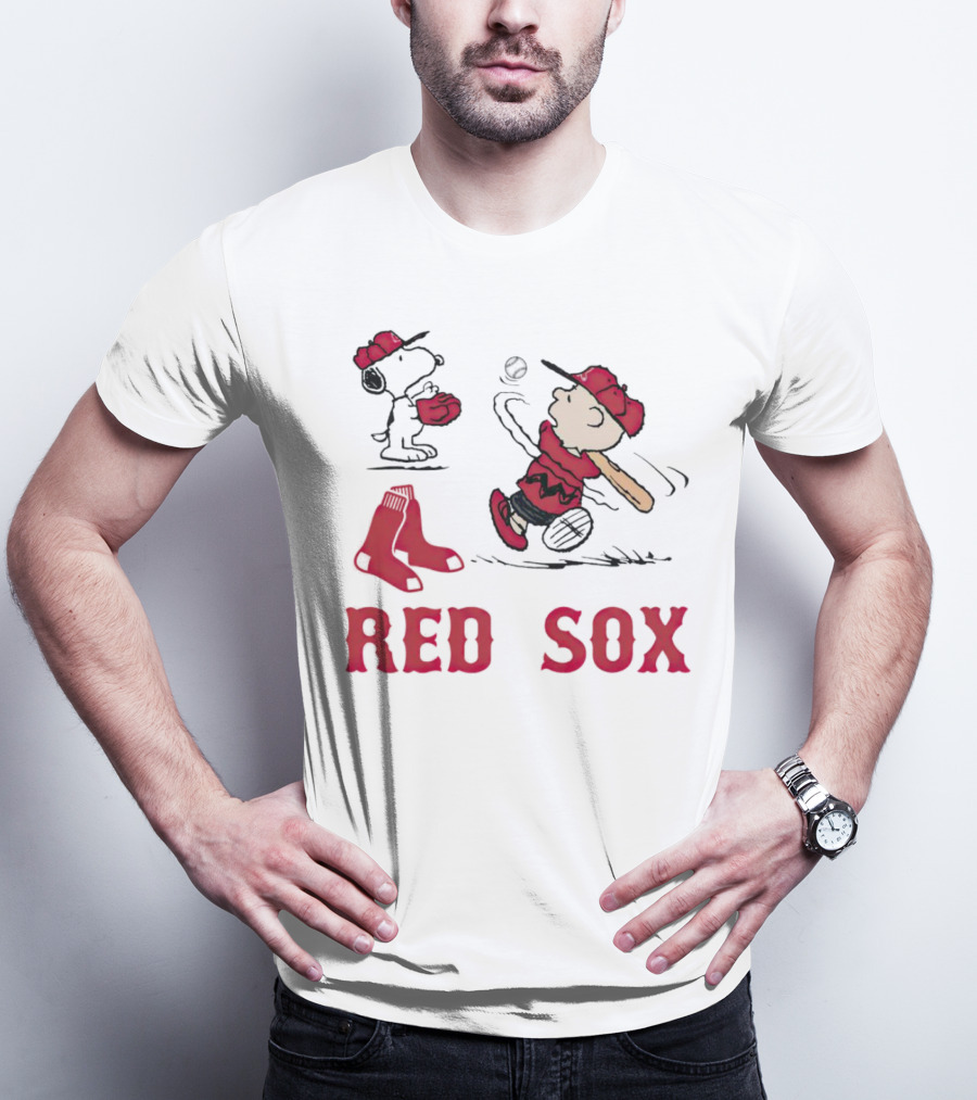 Charlie Brown Snoopy Boston Red Sox Baseball Play Peanuts Characters T-Shirt