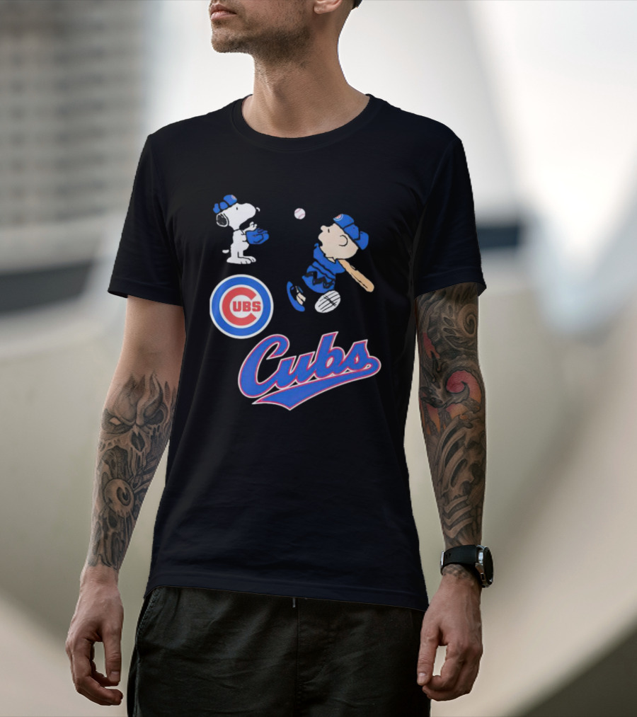 Snoopy And Charlie Brown In Chicago Cubs Baseball Uniforms T-Shirt