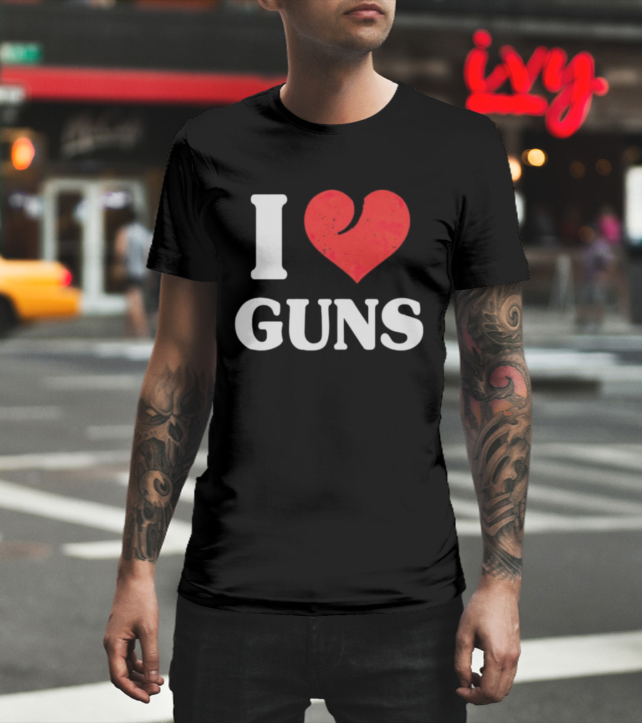 I Love Guns - Heart T-Shirt