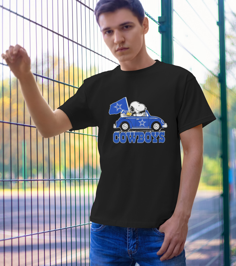 Snoopy And Woodstock Driving Car Cowboys Flag T-Shirt