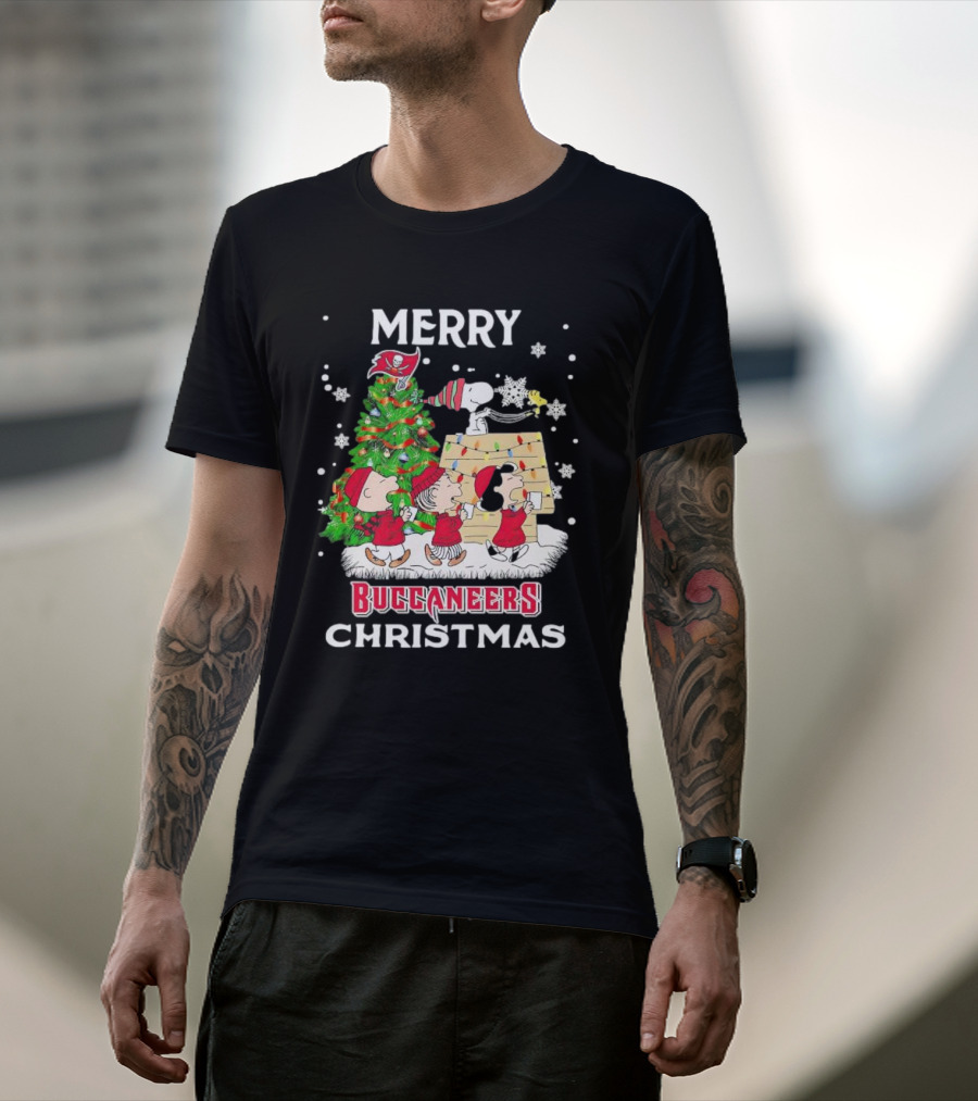 Merry Christmas Peanuts Characters Tampa Bay Buccaneers T-Shirt