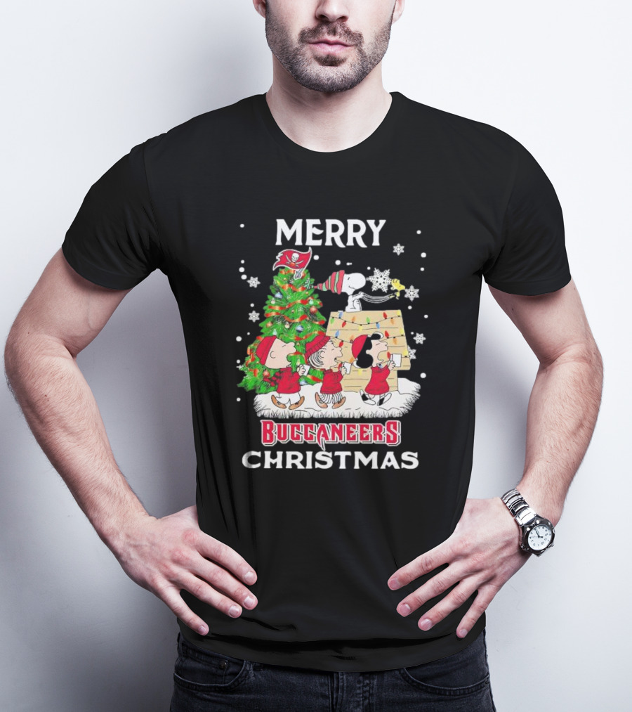 Merry Christmas Peanuts Characters Tampa Bay Buccaneers T-Shirt